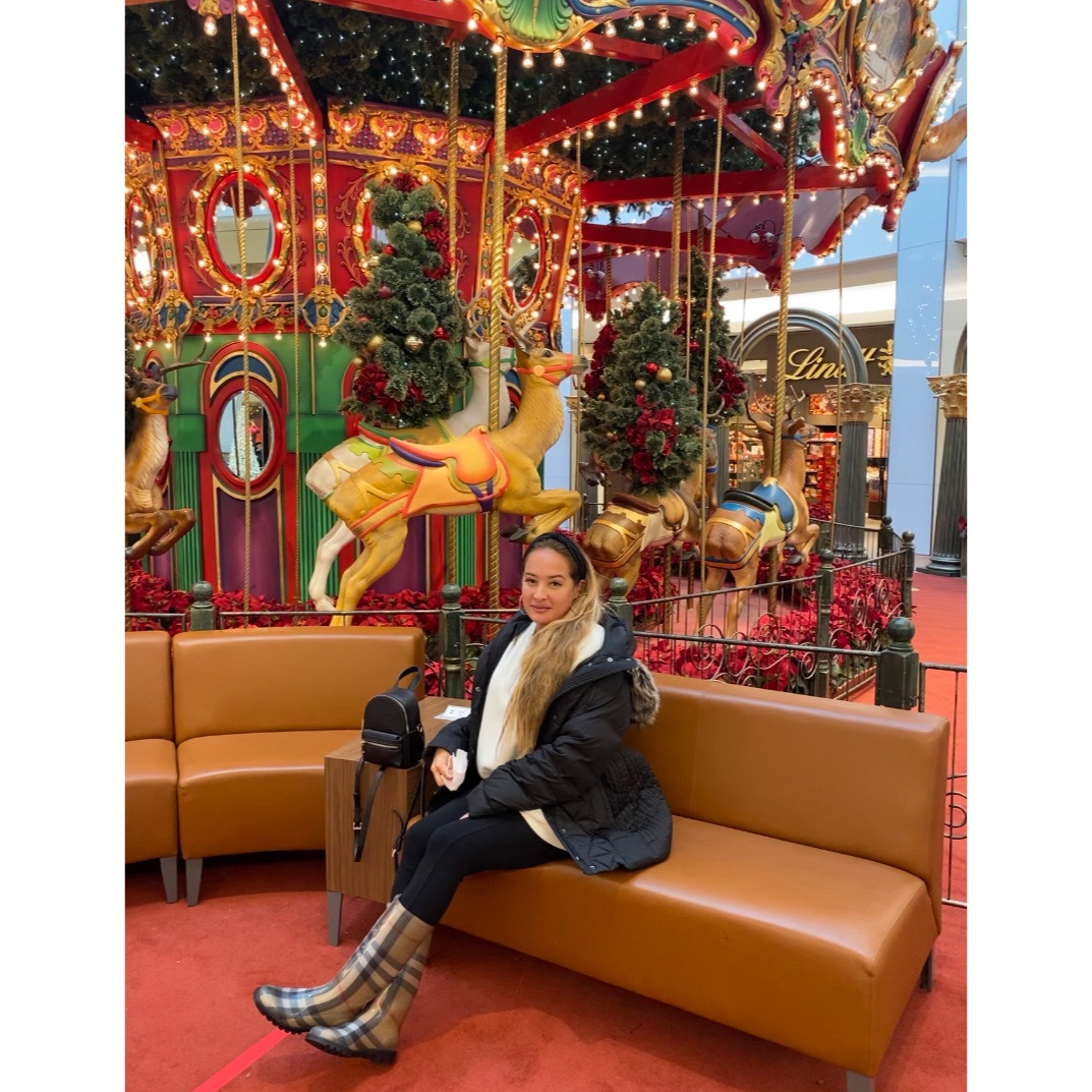 Fa-la-la – Nicole Lauren